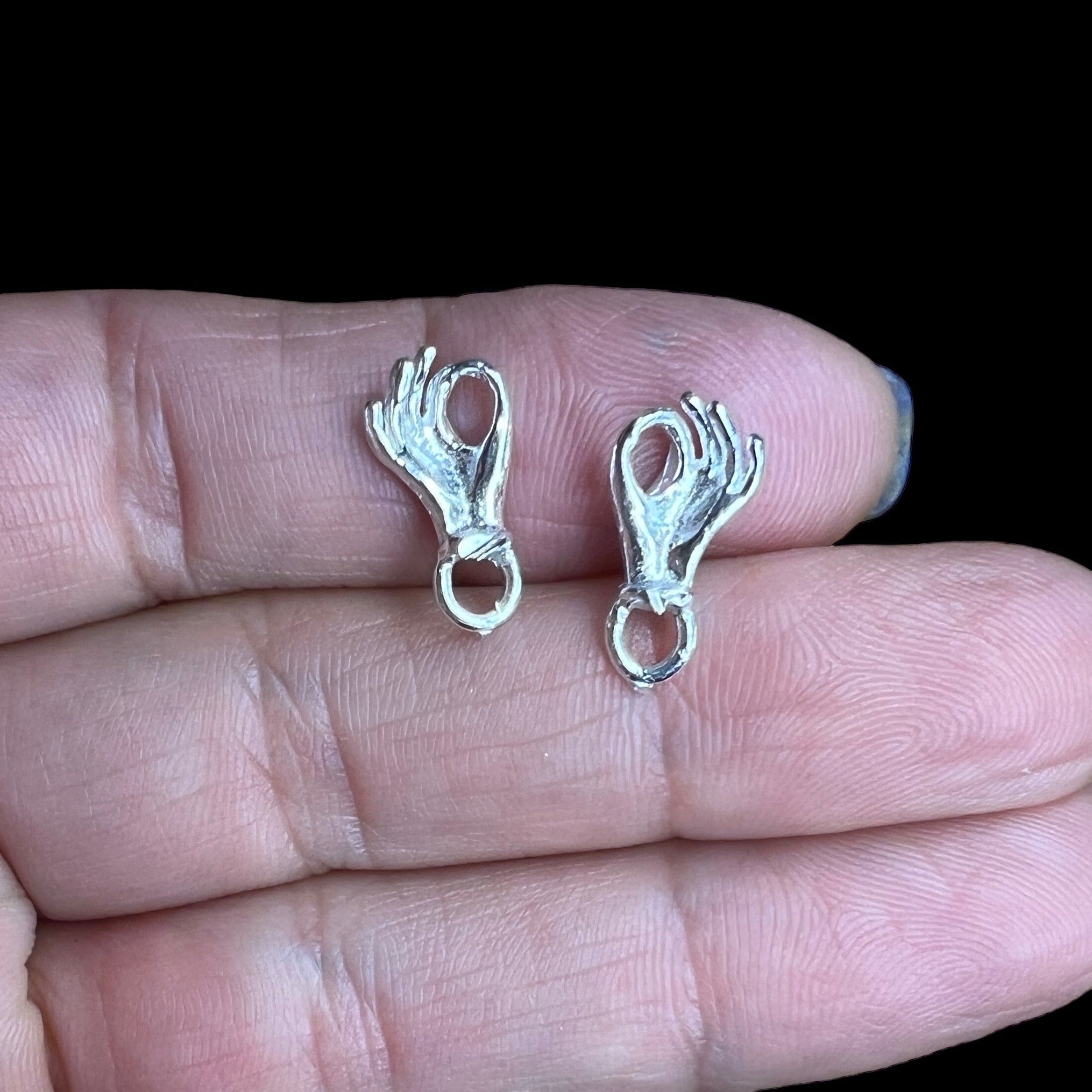 Cast Hand Links — Lion Punch Forge